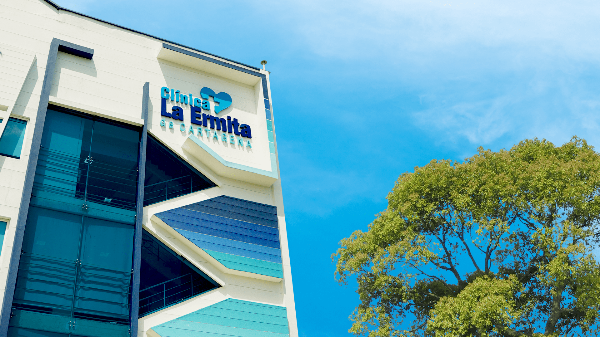 Contáctenos – Clínica La Ermita